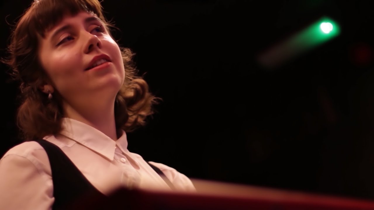 Rose Betts | La Vie En Rose (Cover) - YouTube