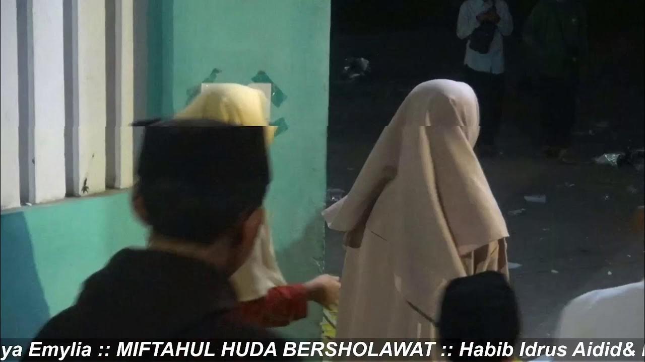 LIVE :: MI MIFTAHUL HUDA BERSHOLAWAT :: Habib Idrus Aidid (Madura) & Natasya Emylia ( Aksi ...