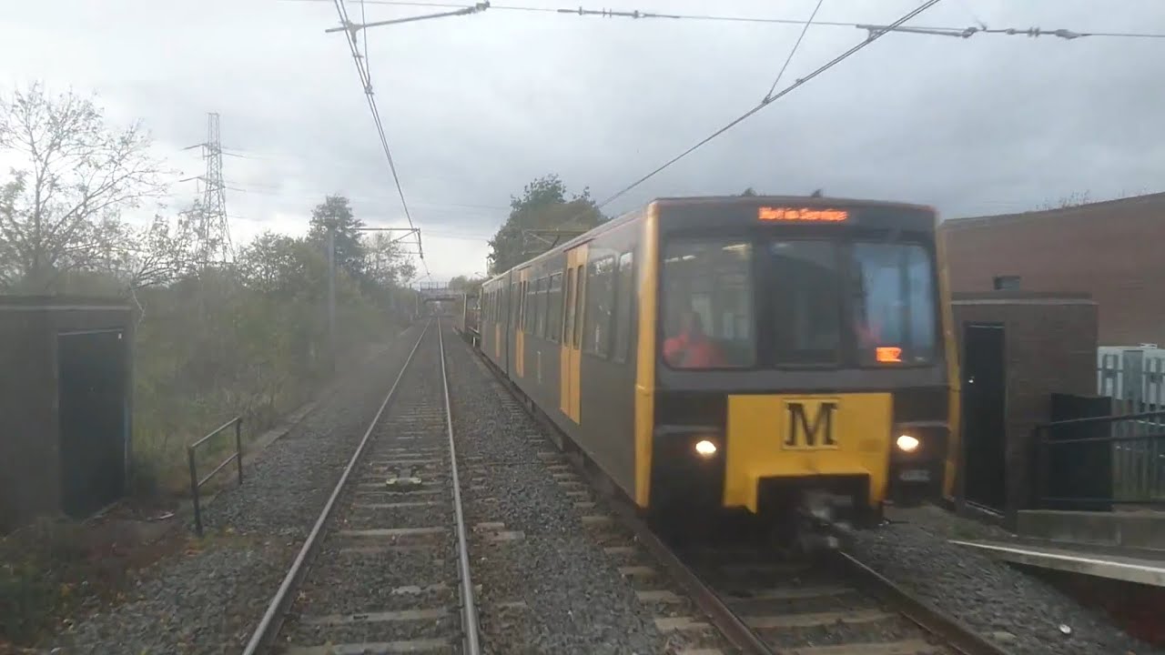 Tyne and Wear Metro RHTT at Percy Main. - YouTube