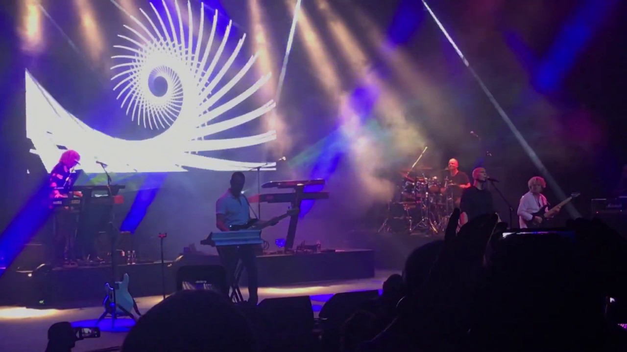 SAGA - Don't Be Late (live, The Final Chapter) - YouTube