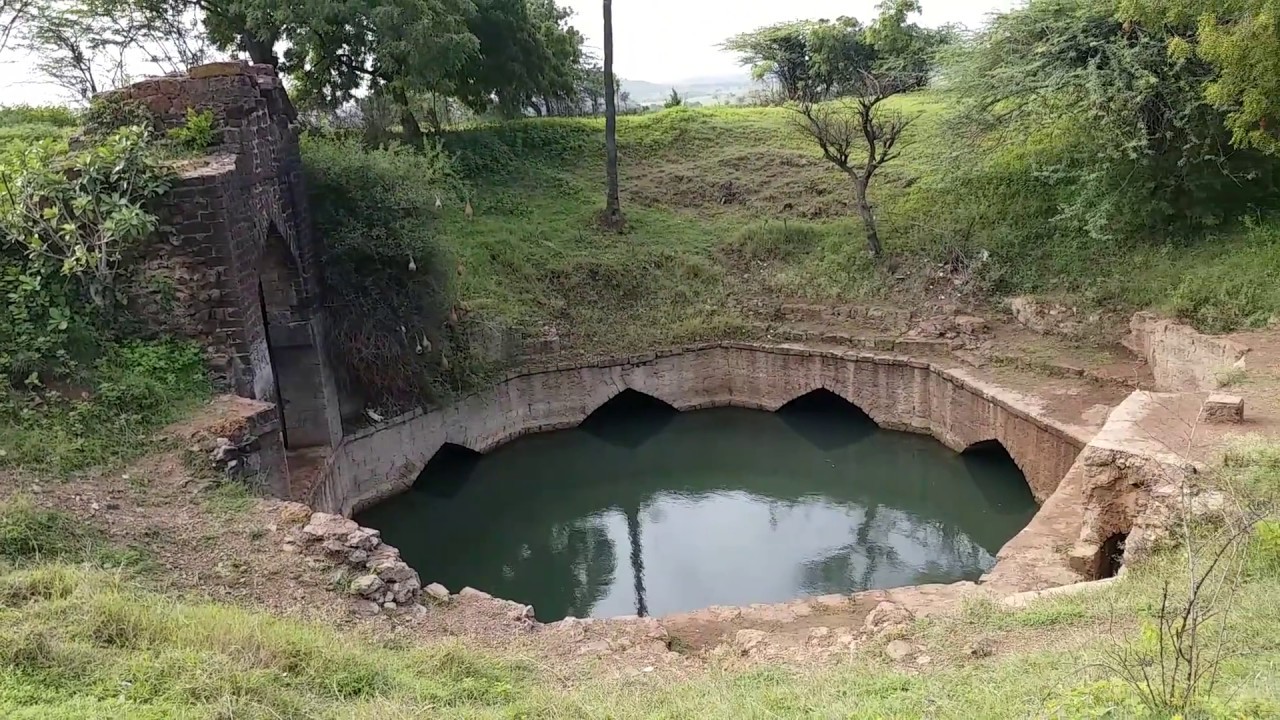 Pari Bowli ~ octagonal well near Ashtoor, Bidar - YouTube