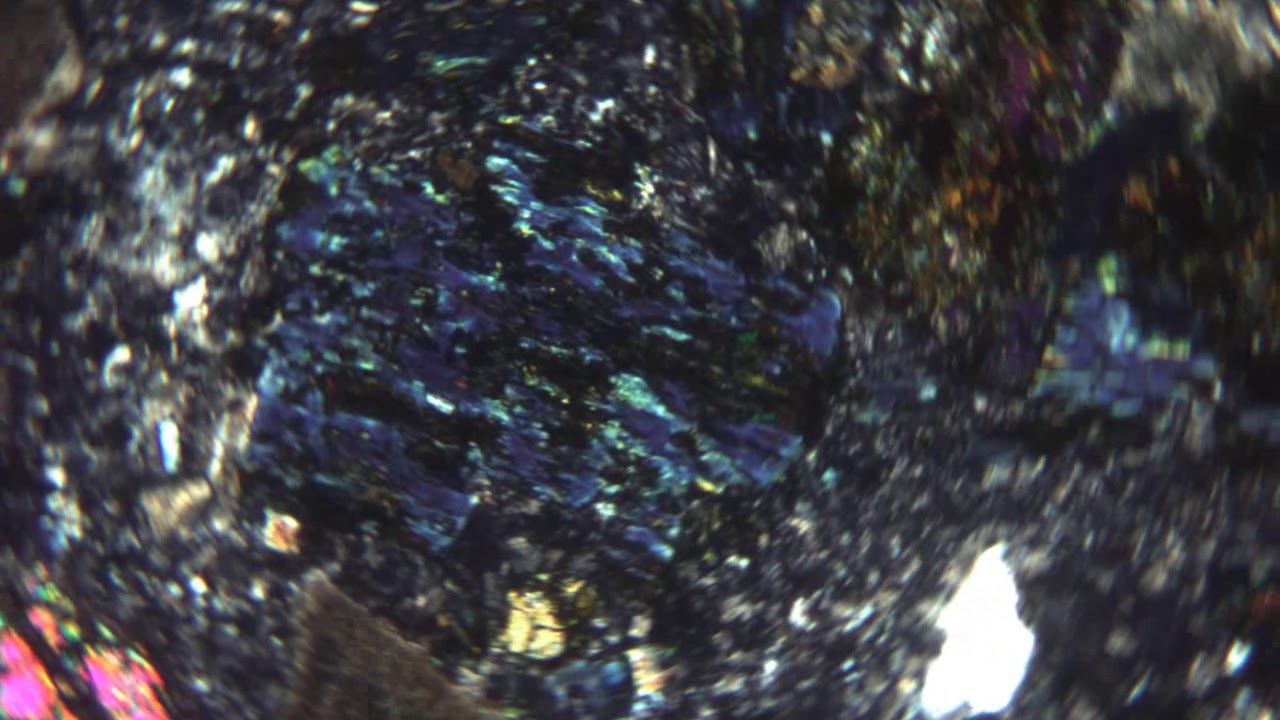 Chlorite au microscope polarisant (LPA) - YouTube