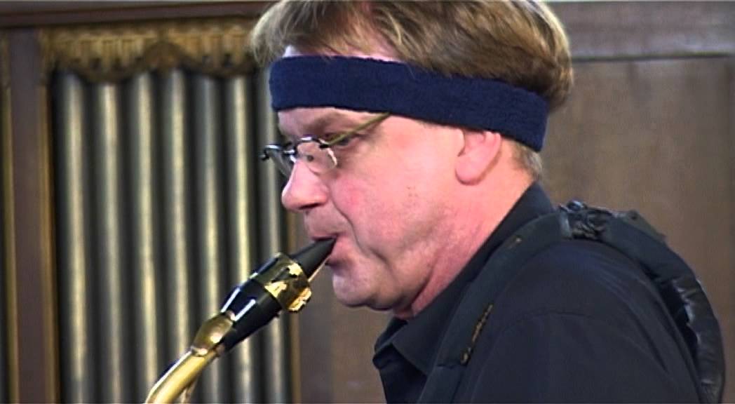 SUITE Nr. 2, d mineur J.S. Bach, Arr. Arno Bornkamp. - YouTube