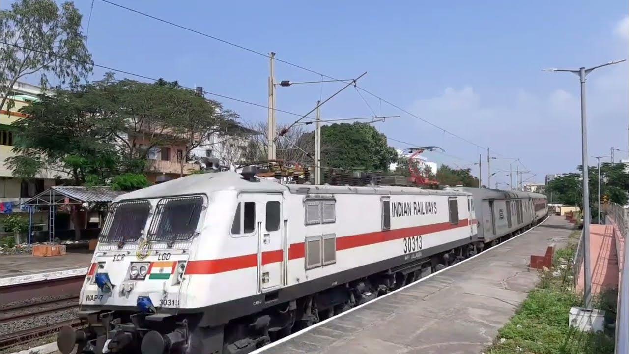Sanghamitra Express | (13) | Train | Video | High | Speed | Station | Railway | Junction - YouTube