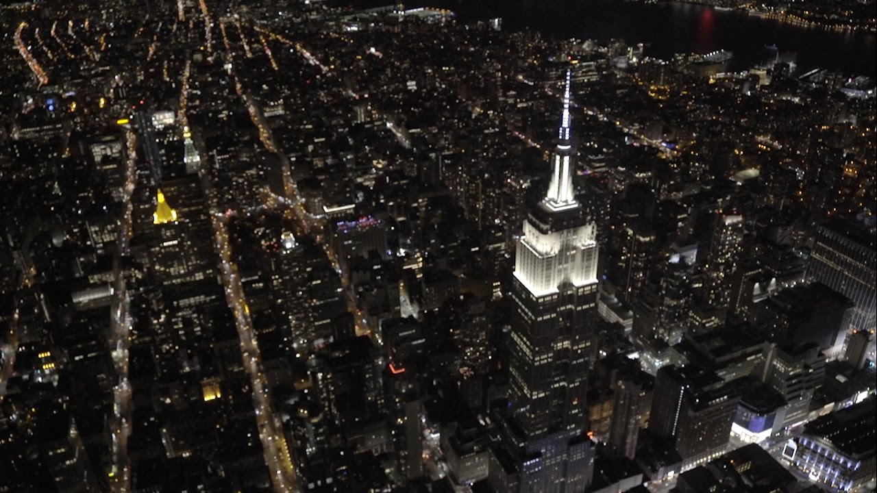 CNN lights up the Empire State Building with election results - YouTube