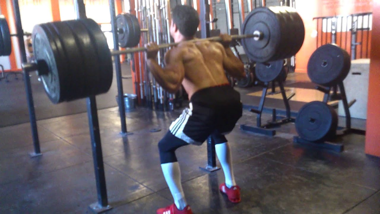 Roger Back Squat 355 - YouTube