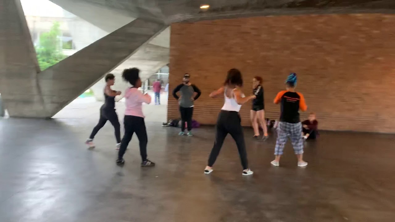 Dancing kids Rio de Janeiro - YouTube