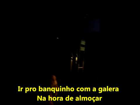 Festa do Calouro 2014 - IPV - Rotina de calouro (cantando no chuveiro)
