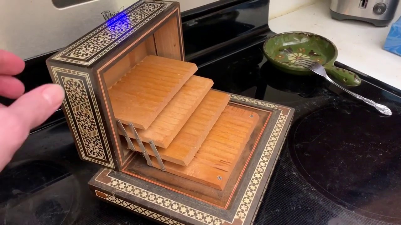 Cigarette Music Box - YouTube