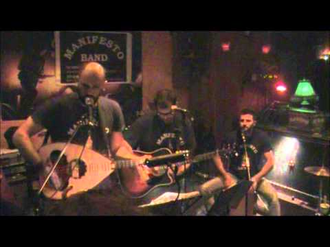 Στην αρχή του τραγουδιού cover Manifesto Band Live - YouTube