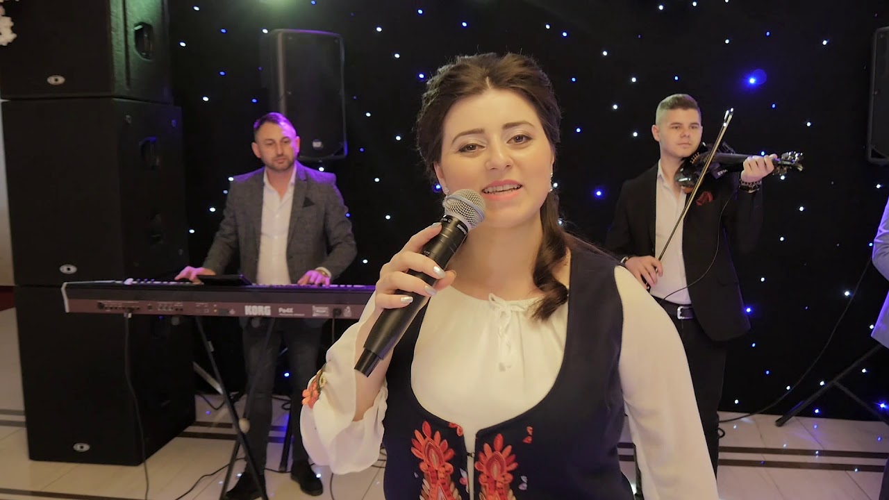 Crina Moldovan - Colaj Banat - YouTube