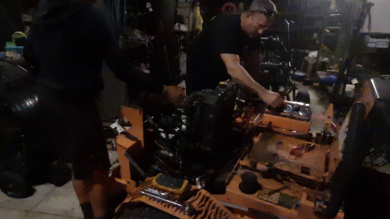 FD620D engine start up - YouTube