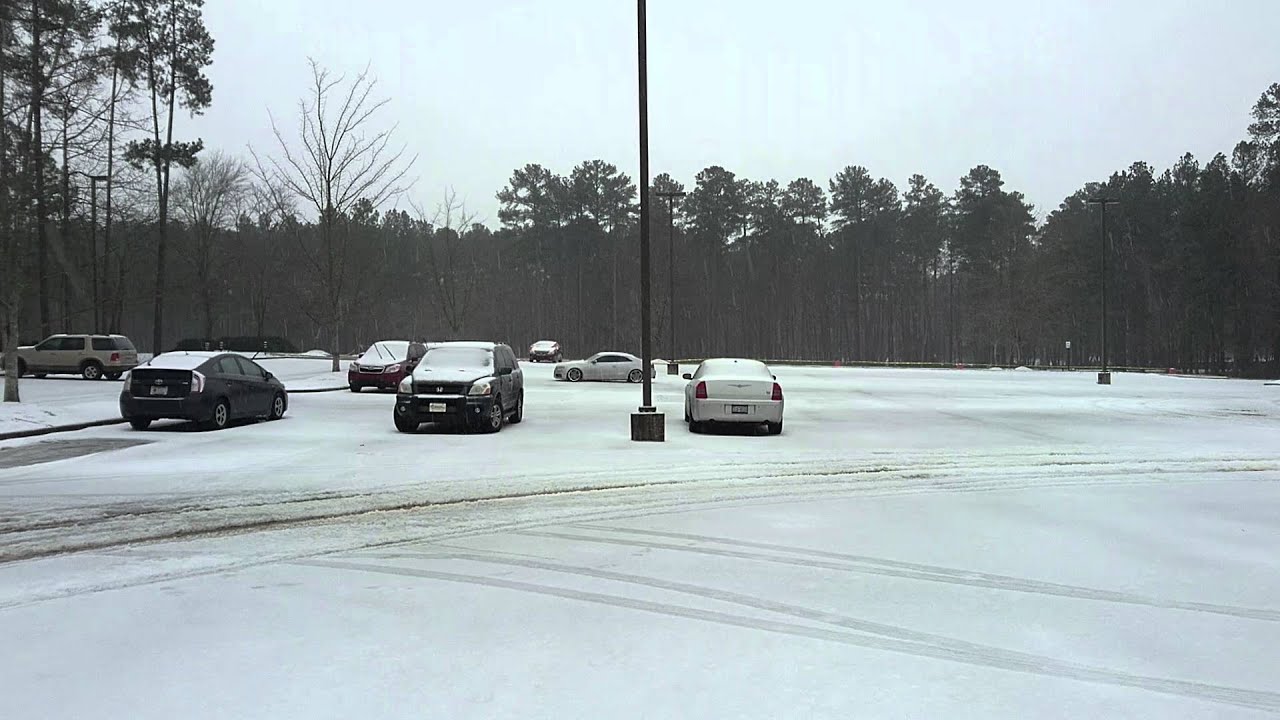 S5 Fun in the snow - YouTube