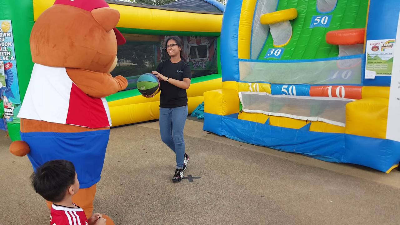 Hug hearts a bear mascot(18) - YouTube