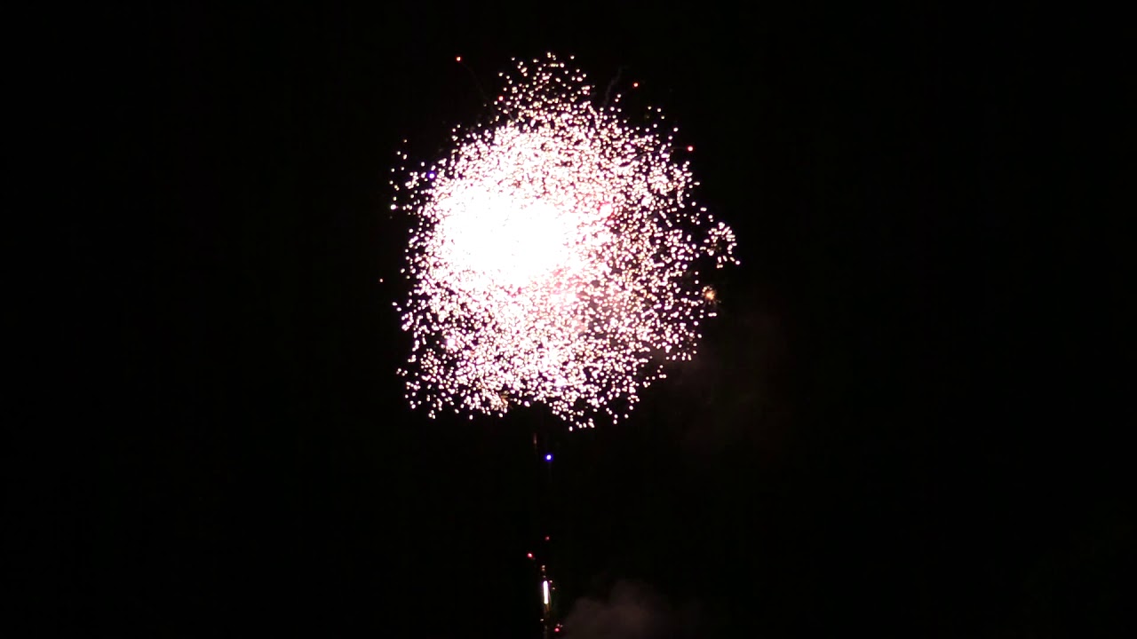 SW200401 C12 150s professional fireworks display 1.3G UN0335 - YouTube