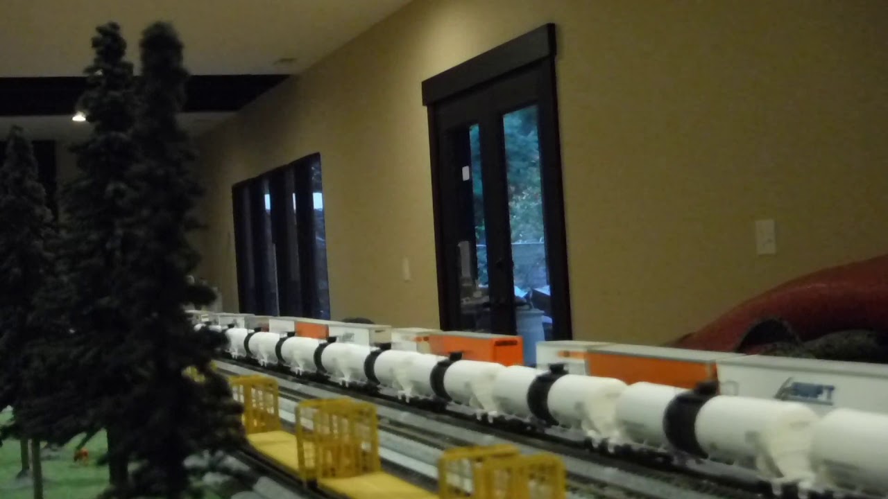 MRL Gas Local heads toward Evaro Montana (N Scale) - YouTube