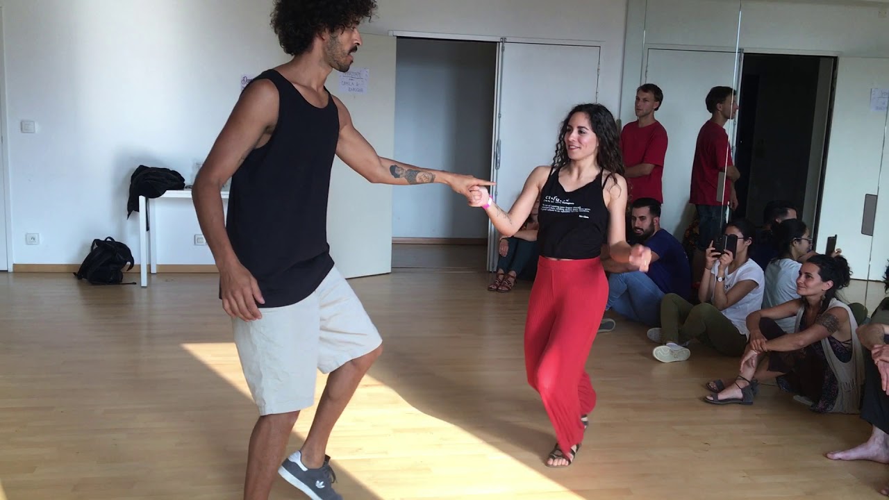Camila Alves & Enrique Matos - Arrastapé - YouTube