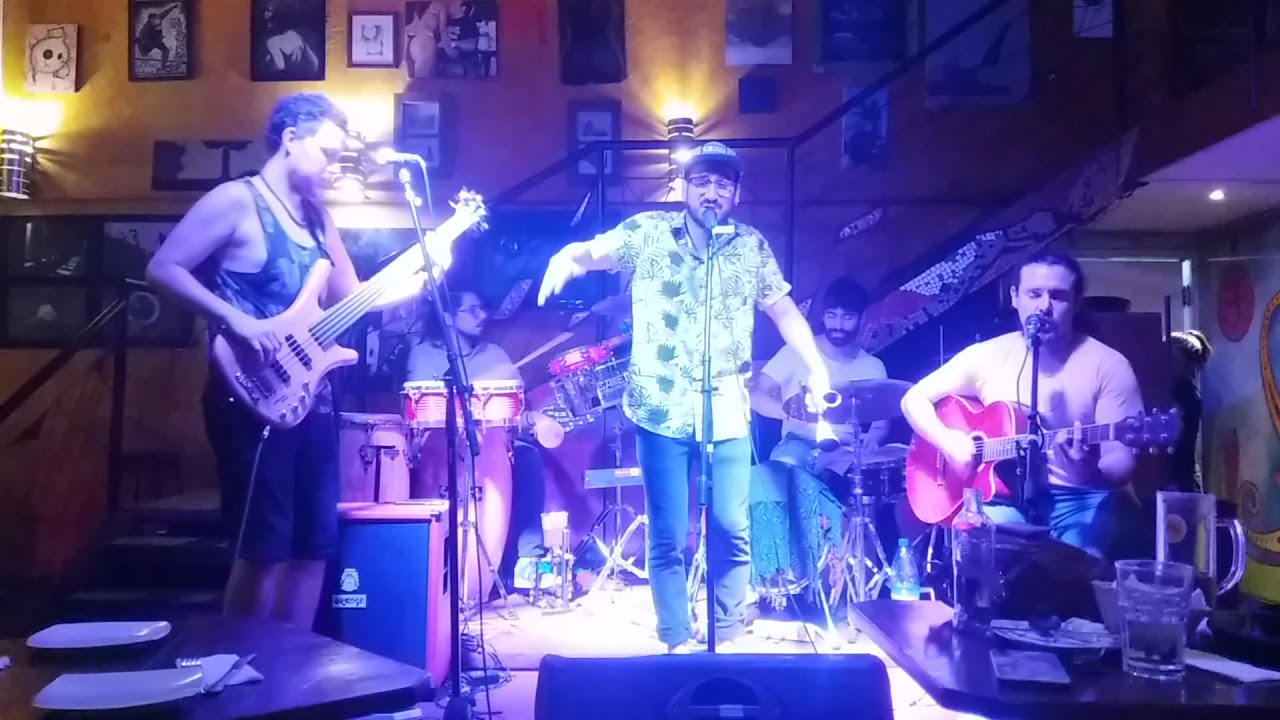 Los Manes Band - Bailar Reggae (en vivo) - YouTube