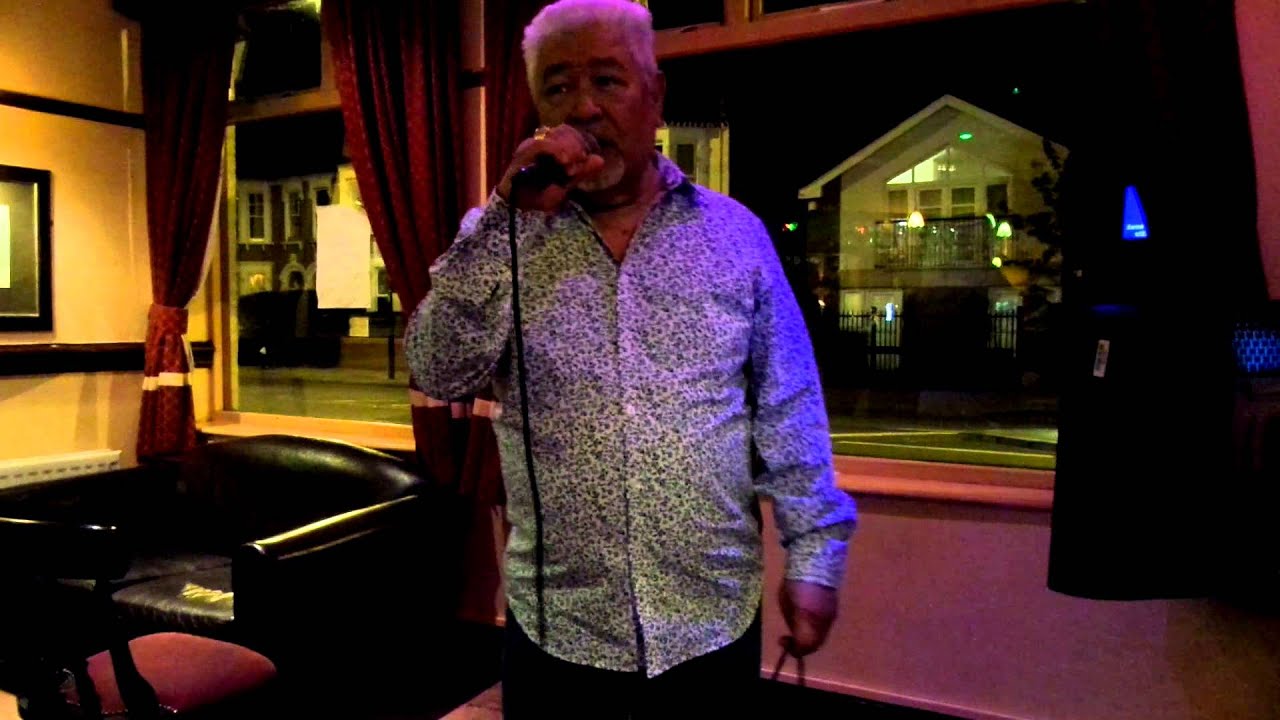Little Ole Wine Drinker Me by Roger Willes - YouTube