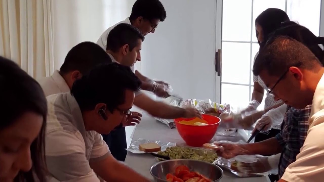 පුණ්‍ය නිධානය. HOMELESS FEEDING PROGRAM. - YouTube