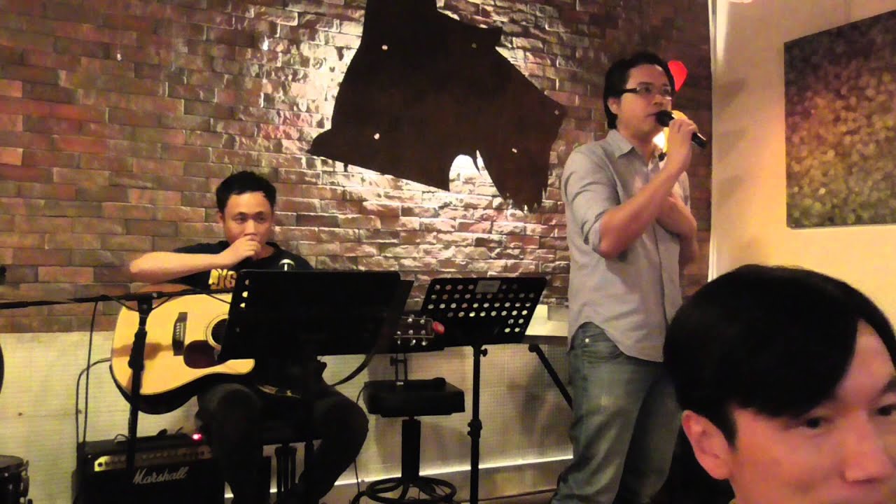 愛你躲你 - 20151017 (CM Warm UP Mini Live Show) - YouTube