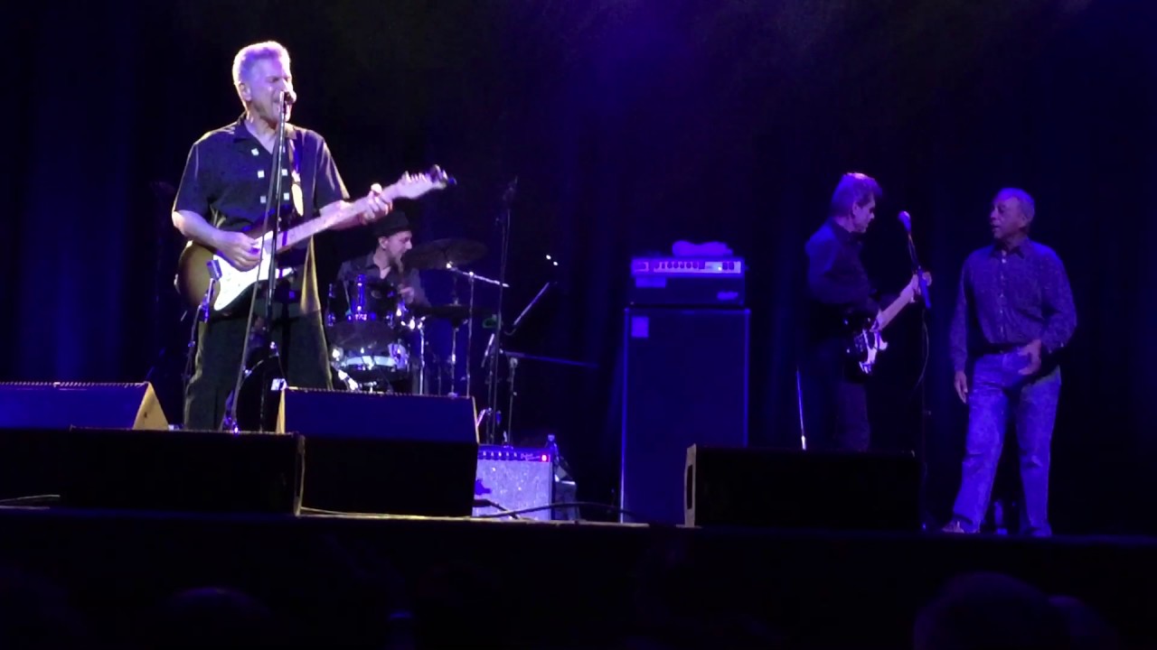 Johnny Rivers live at The Wellmont Montclair NJ - Tracks of My Tears ...