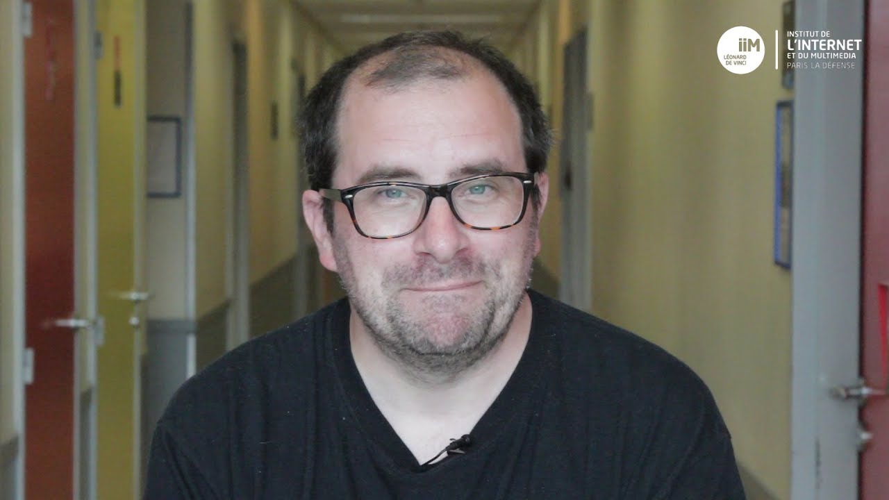 Sébastien Liébus, fondateur du Gorafi, juré à l'IIM - YouTube