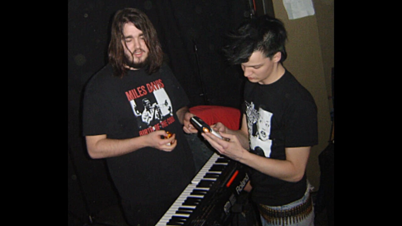 Uncle Outrage - King Of The Kangaroos (Early Version) - YouTube