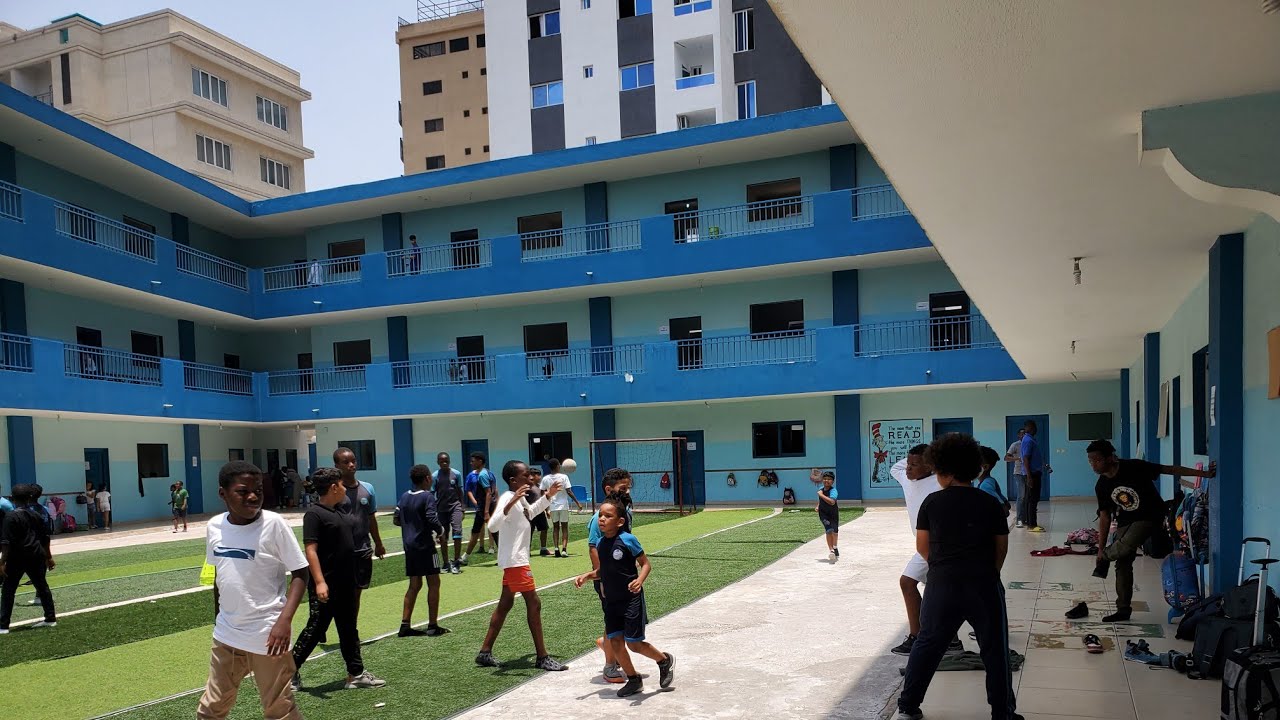 Kinshasa City Tours: My school-run today - YouTube