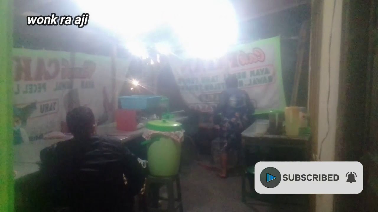 warung lesehan pecel lele depan SPBU UAD - YouTube