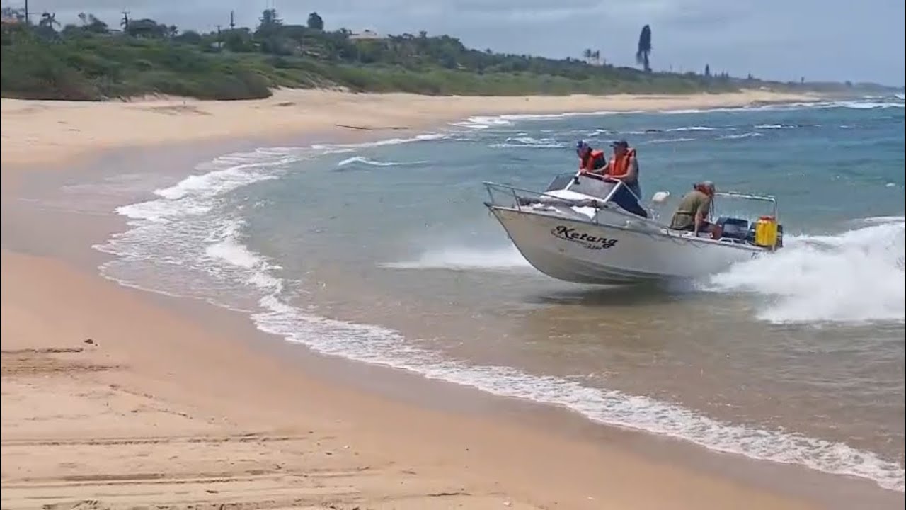 Beaching at Rocky bay (Unedited) - YouTube