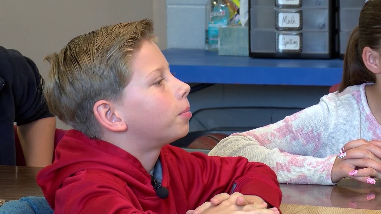 Video: Walmart "Yodeling Boy" returns to school - YouTube