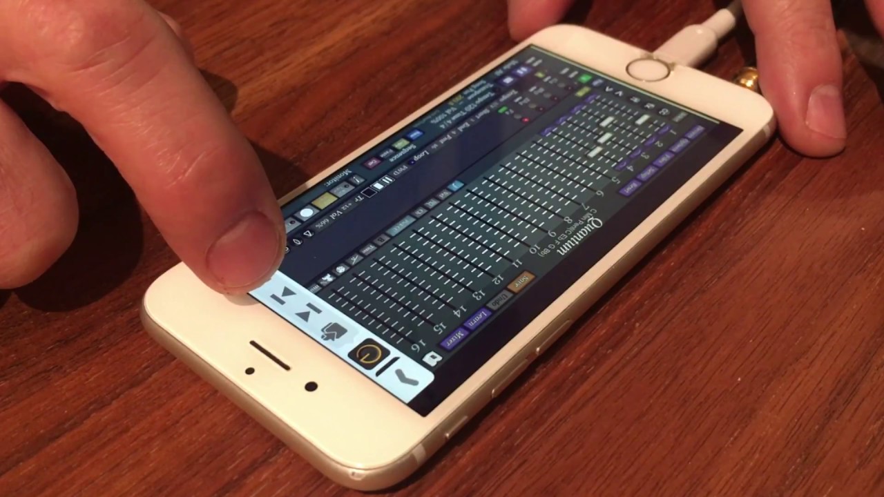 Quantum Sequencer polyrhythmic iPhone live jam - YouTube