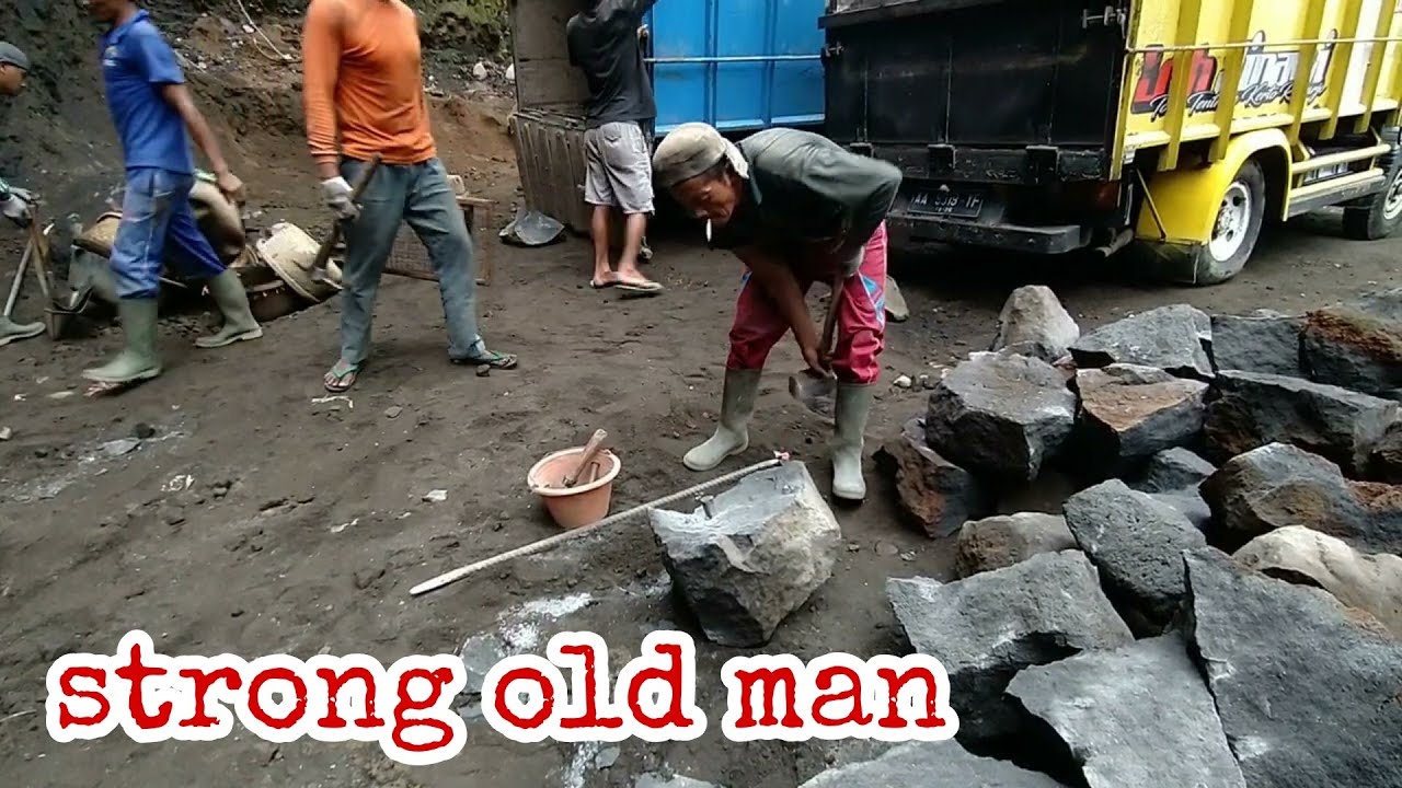 manual stone crusher old man‼️the strong men - YouTube