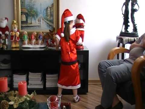 Eduarda rebolando com o Papai Noel