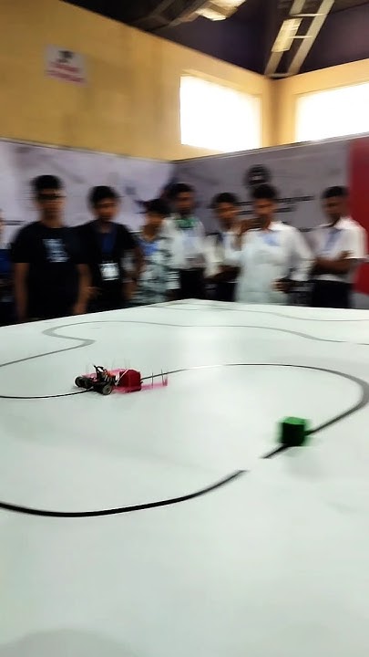 Fast Line Following Robot 2 👀 #shorts #robot - YouTube