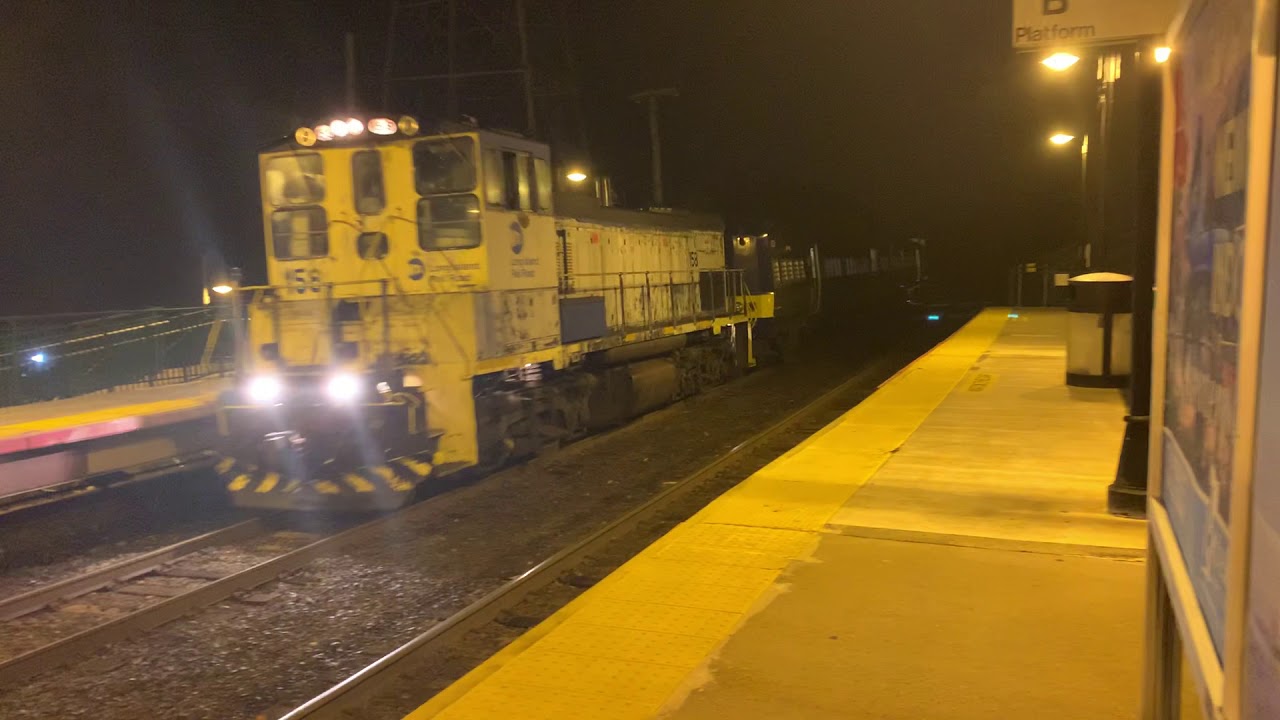 Long Island Railroad Laser train in Greenvale 10/22/20 - YouTube