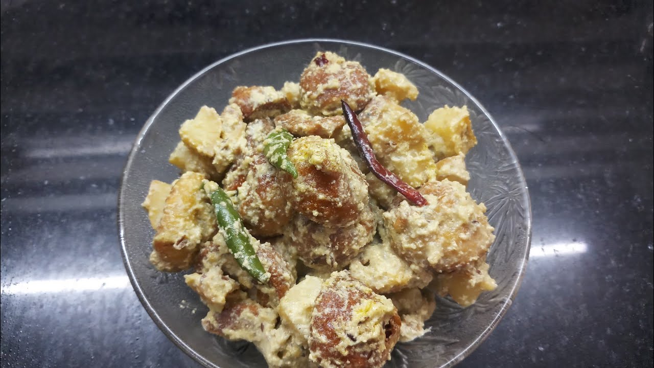 Aloo Urad dal Bori Posto(Potato ,Dried Black lentil dumplings With ...