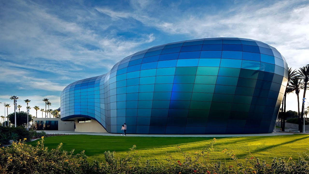 Dr. Merlin Tuttle | The Secret Lives of Bats - YouTube