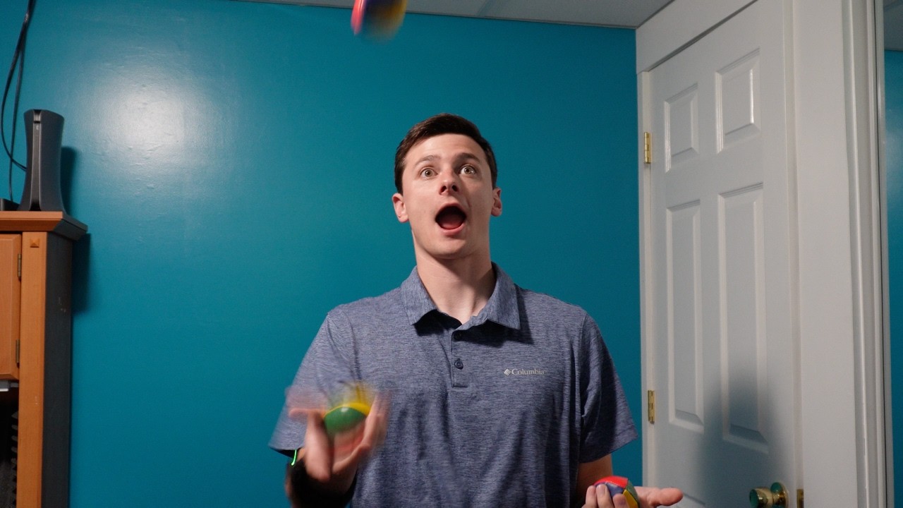 ASMR learning to Juggle Balls 🤡 Practice with me (rhythmic sounds ...
