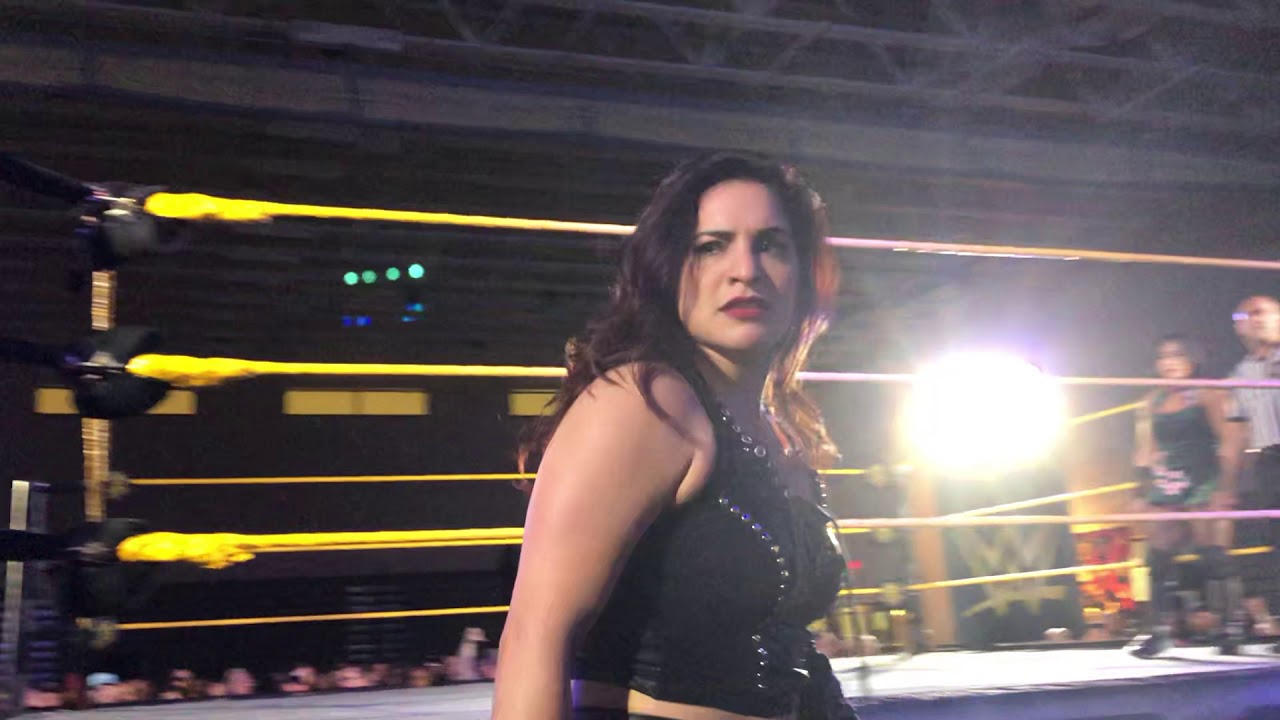 Reina Gonzalez (Entrance) - NXT Ft. Pierce 3/23/2019 - YouTube