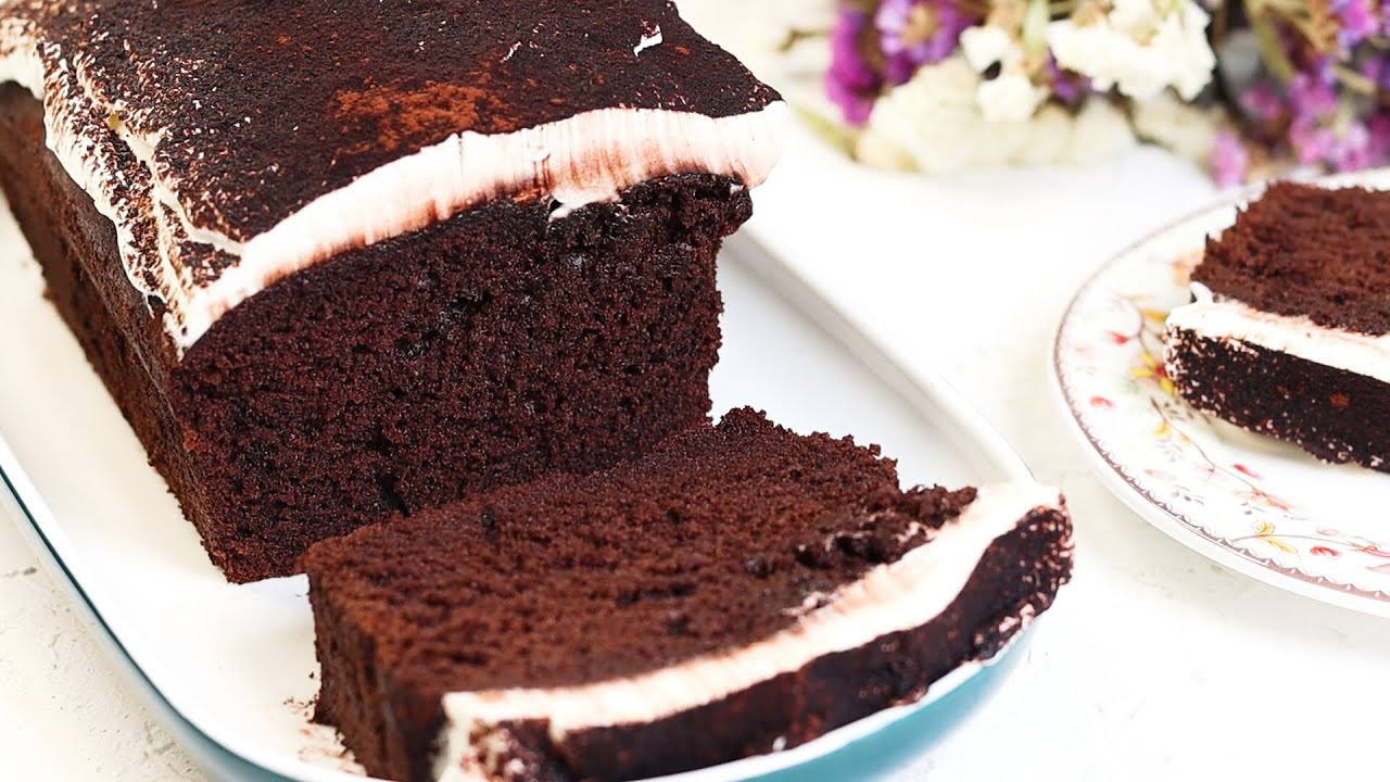 OMG! This sour cream chocolate cake melts on your tongue 😋 👌 - YouTube