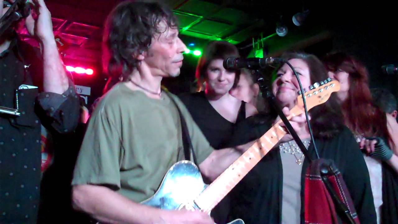 Alan Mann Christmas on the Block Celebration Dobbs South Street - YouTube