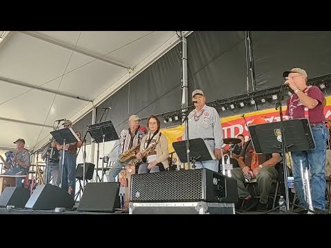 Shiner Hobo Band, "Red and White Waltz" at Wurstfest 11-9-25 - YouTube