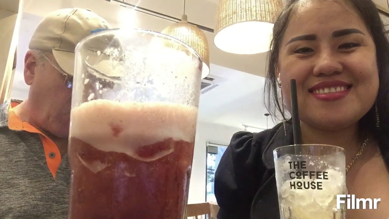 #123: Wednesday àternoon with Chesse Cake and Cold Brew Rasberry , Milk Coffee in The Cofee ...