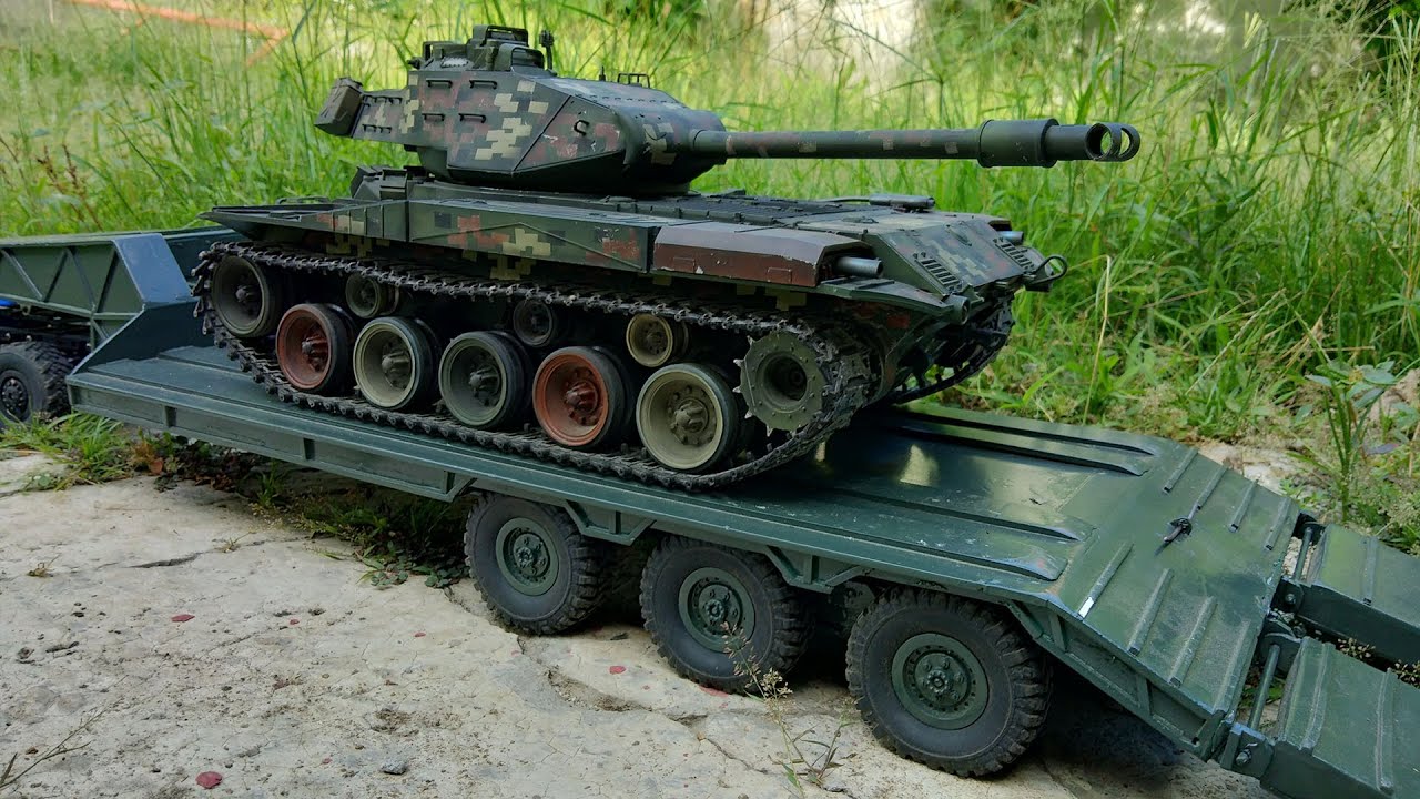 Loading US M41A3 Walker Bulldog & Semi-trailer truck - YouTube