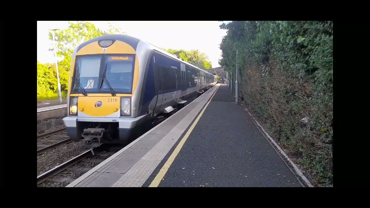 Trains at Whiteabbey Station 26/5/22 - YouTube