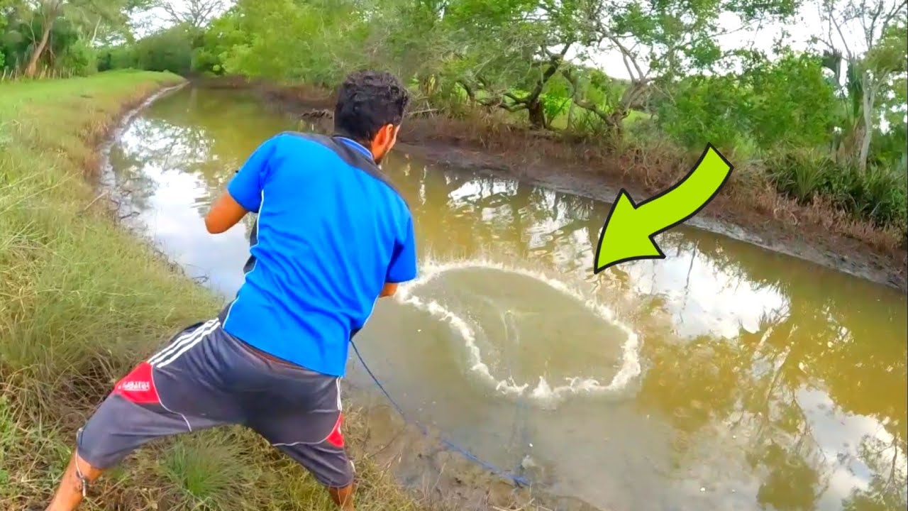 se fue aprender a tirar la atarraya en esta charca y se lleva una ...