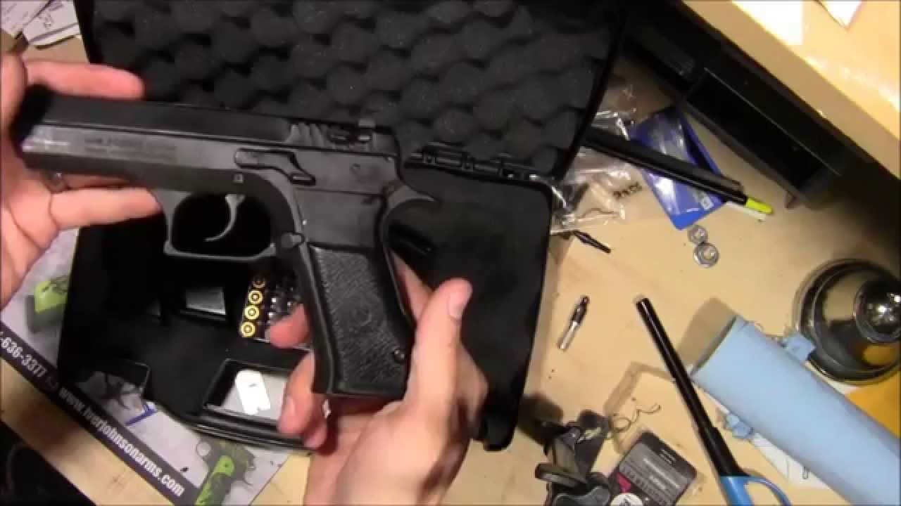 Shooting Jericho 941 up Close Review - YouTube