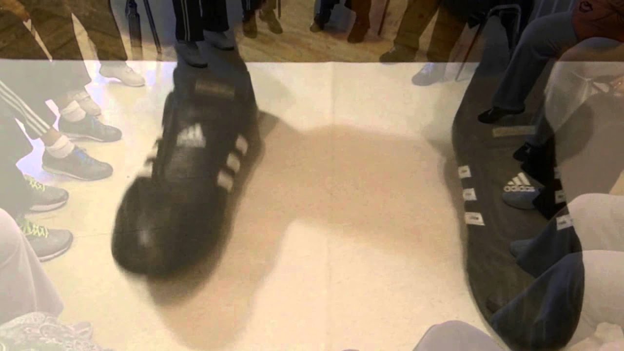 Toe n Heel Tapping with Circling Feet - YouTube